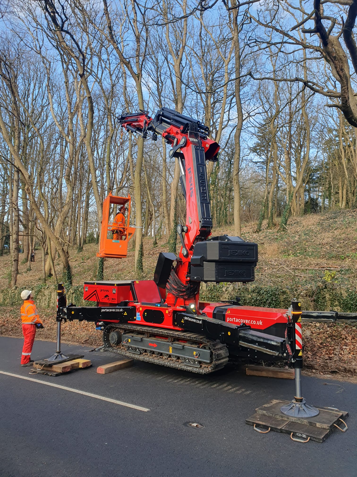 Jekko JF545 - Portacover